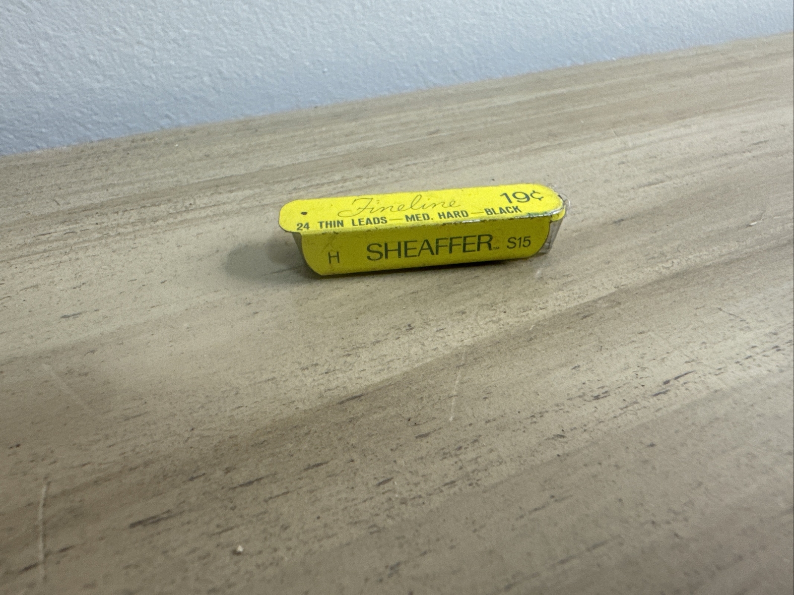 20 Vintage SHEAFFER'S Fineline Thin Leads Black Medium & Soft Metal ...