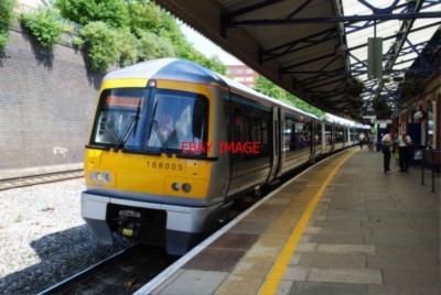 PHOTO CLASS 168 168005 DOWN TRAIN H WYCOMBE RAIWLAY STATION | eBay UK