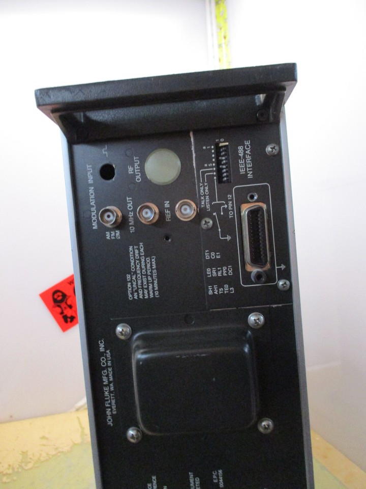 fluke 6062A synthesized rf signal generator 100kHz-2100MHz 2.1GHz [H-2. ...