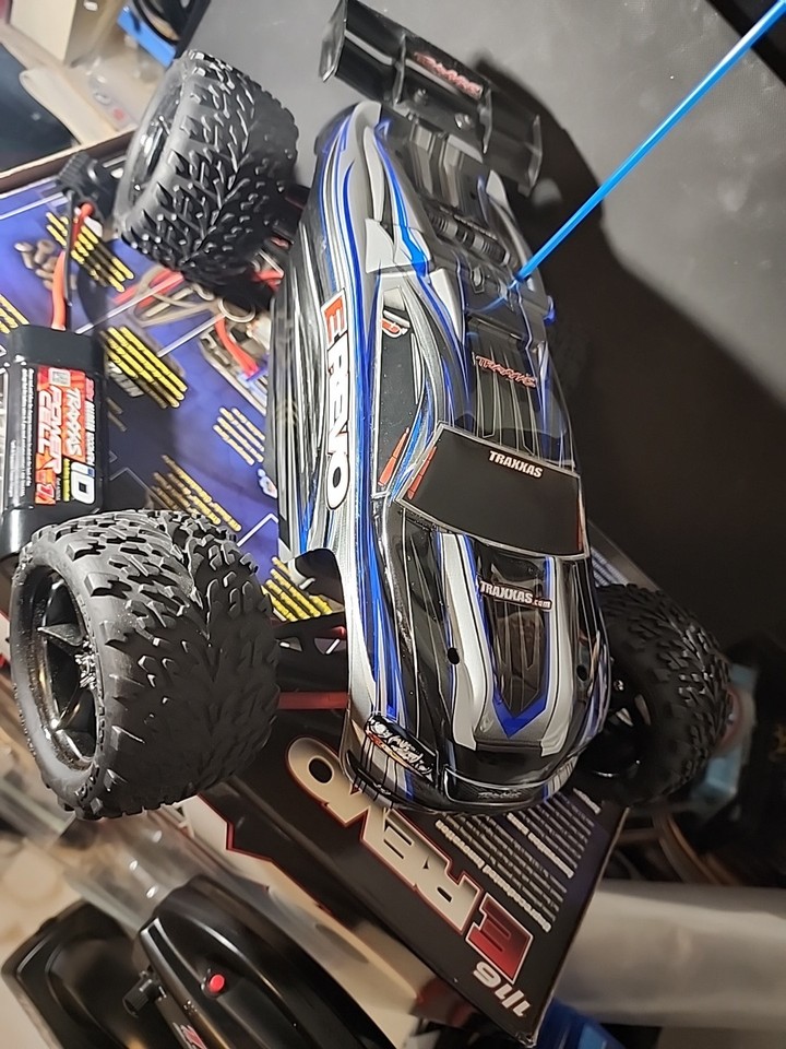 Traxxs #71054-1 1/16 E-REVO RTR - MINT - With Original Packaging + Auto ...