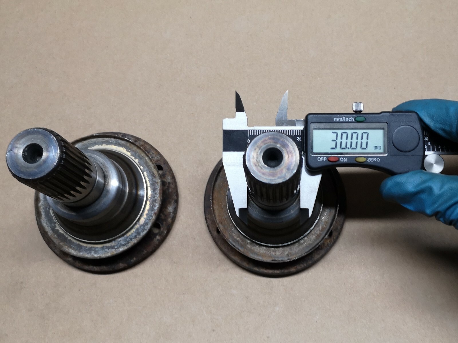 BMW E36 & Z3 output side flanges 6x80 168 mm shaft cups small size diff ...