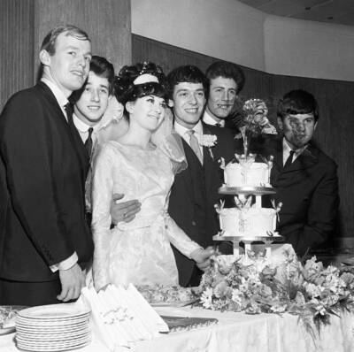 Allan Clarke lead singer of The Hollies marries Jennifer Bowstead 1964 ...