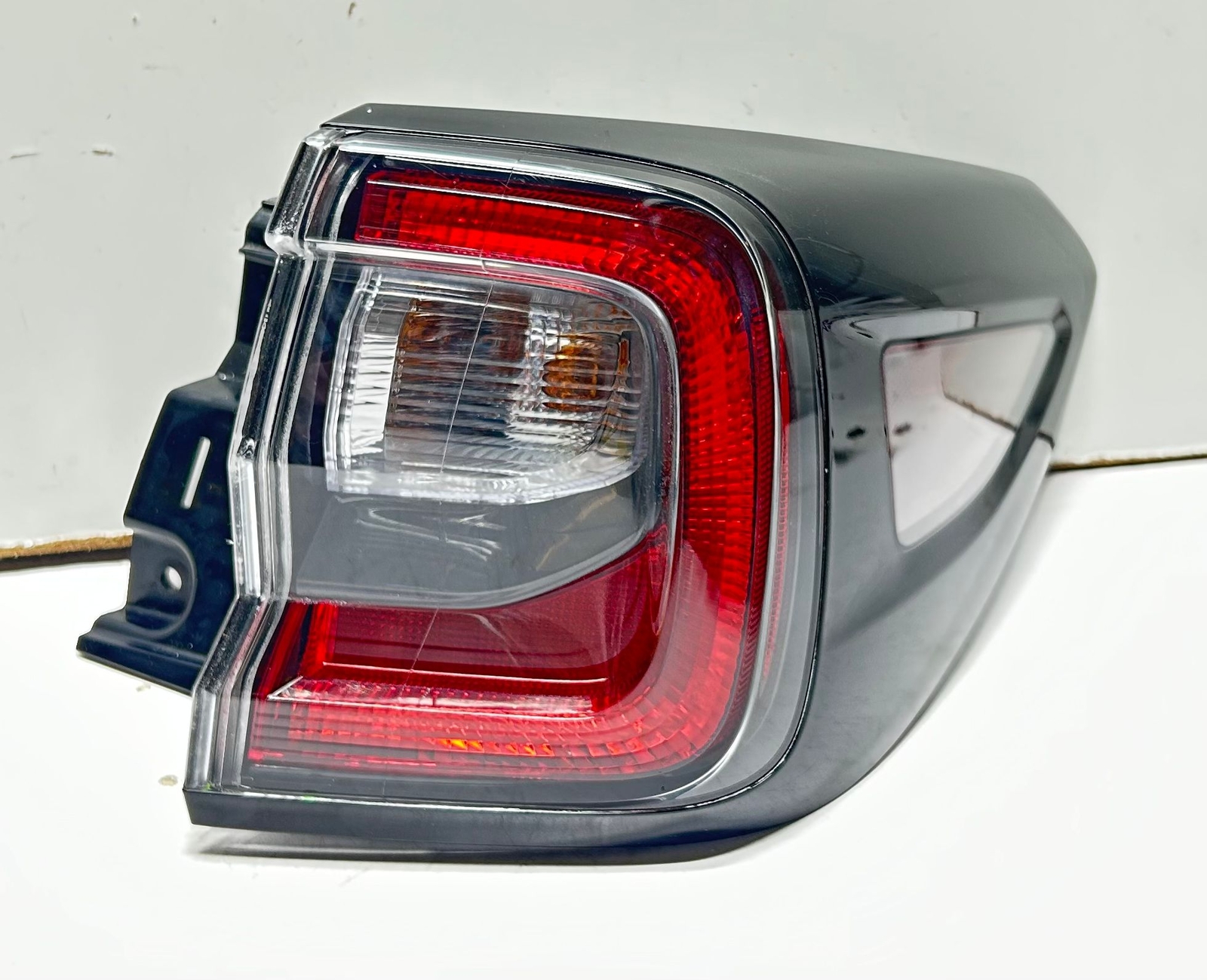 2020 2021 2022 SUBARU LEGACY OUTBACK RIGHT SIDE OUTER TAIL LIGHT OEM ...