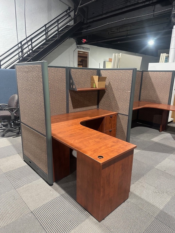 6’ x 6’ Cubicles / Partions w/ Cherry Laminate Desks | eBay