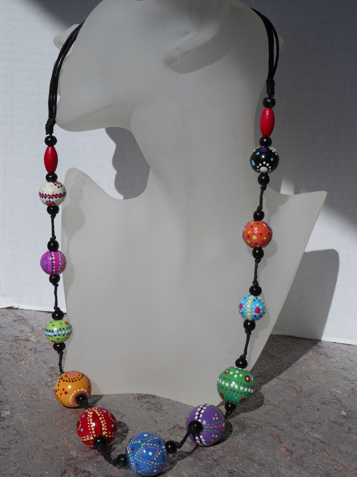 Very funny & colorful necklace, wooden beads, handpai… - Gem