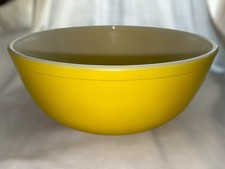 Vintage PYREX Yellow 4 Quart Mixing Bowl 404 Primary Color Yellow Large ...