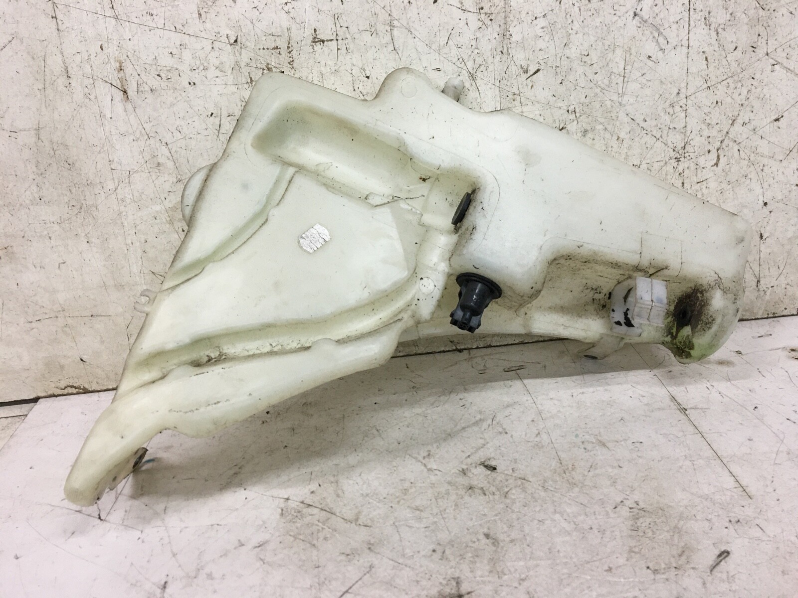 AUDI A4 B8 2008-15 WINDSCREEN WASHER FLUID BOTTLE TANK CONTAINER ...