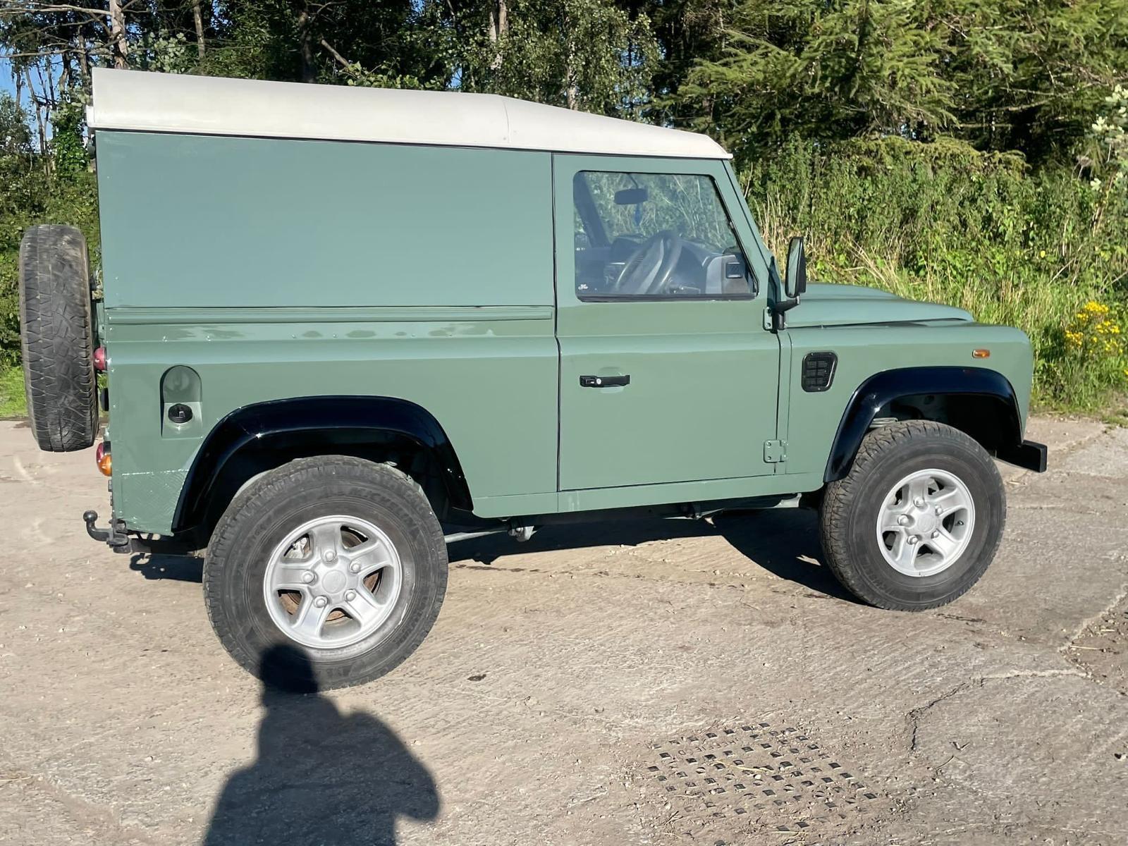 2010 Land Rover Defender 90 2 4 Tdci County Hard Top 4wd Euro 4 3dr