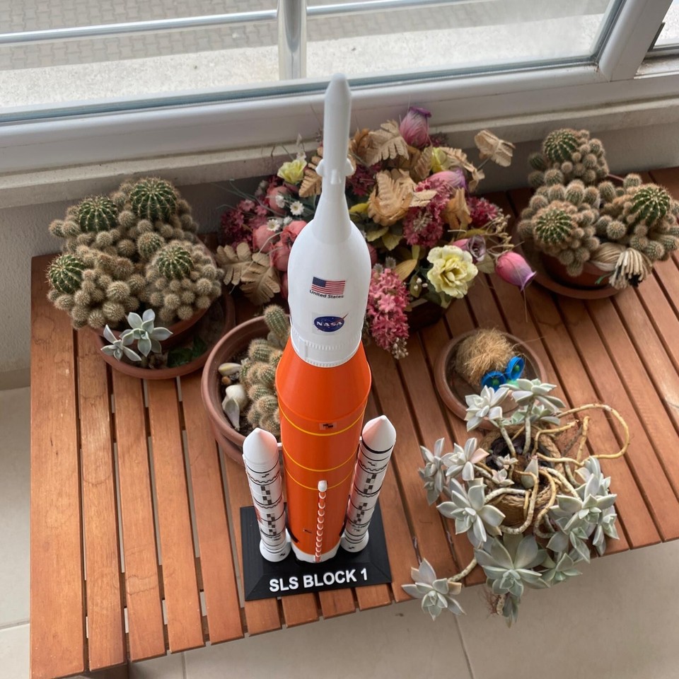 NASA Artemis SLS Block 1 3D Model Rocket - 1/144 Scale 28"-Seller ...