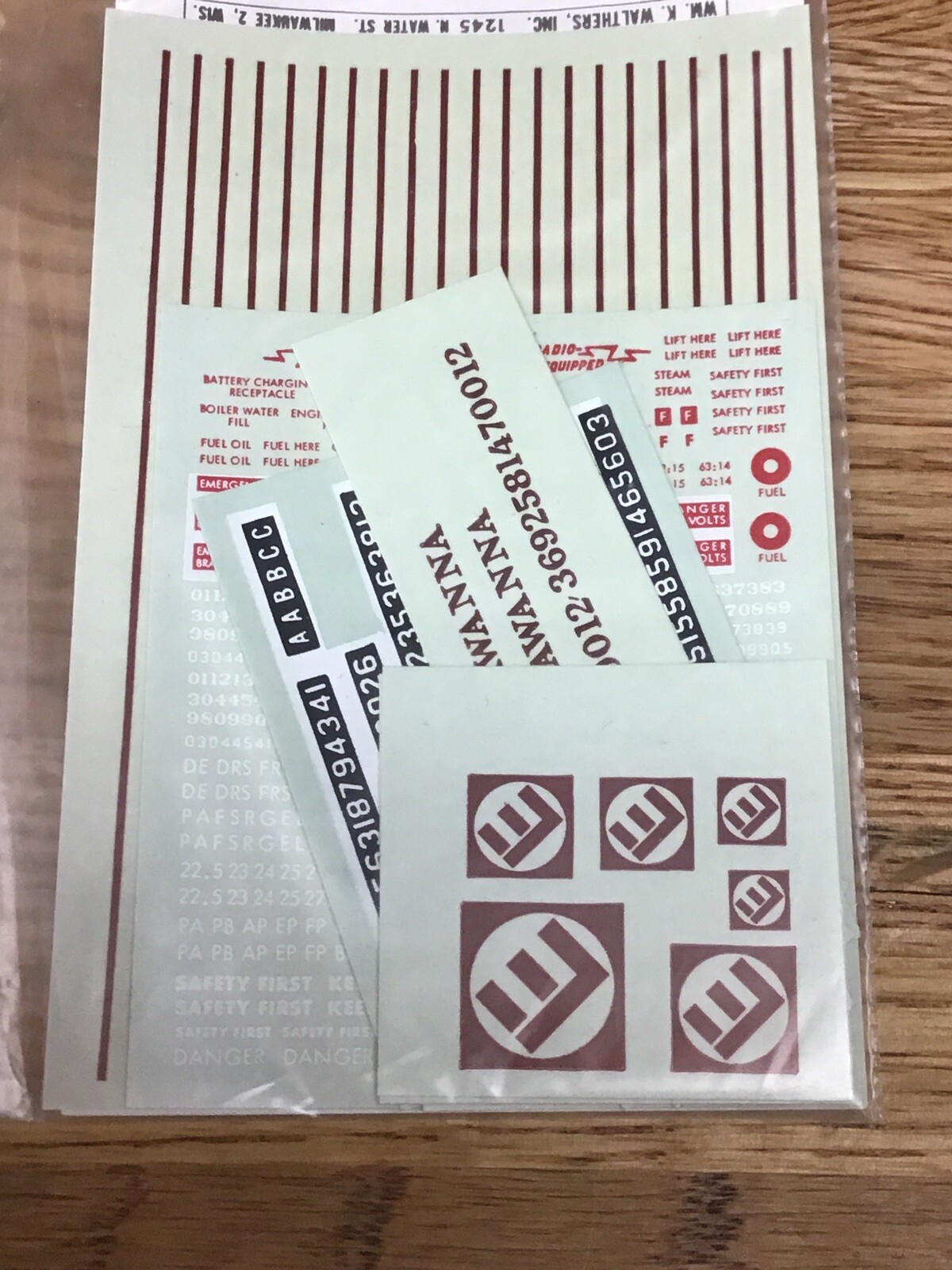 Walther’s HO Scale Decal Sheet 49-77A: Erie Lackawanna Diesels Maroon ...