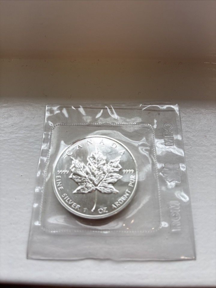 15 Qty 1989 Elizabeth II Maple Leaf 5 Dollar .999 Fine Silver Coin ...