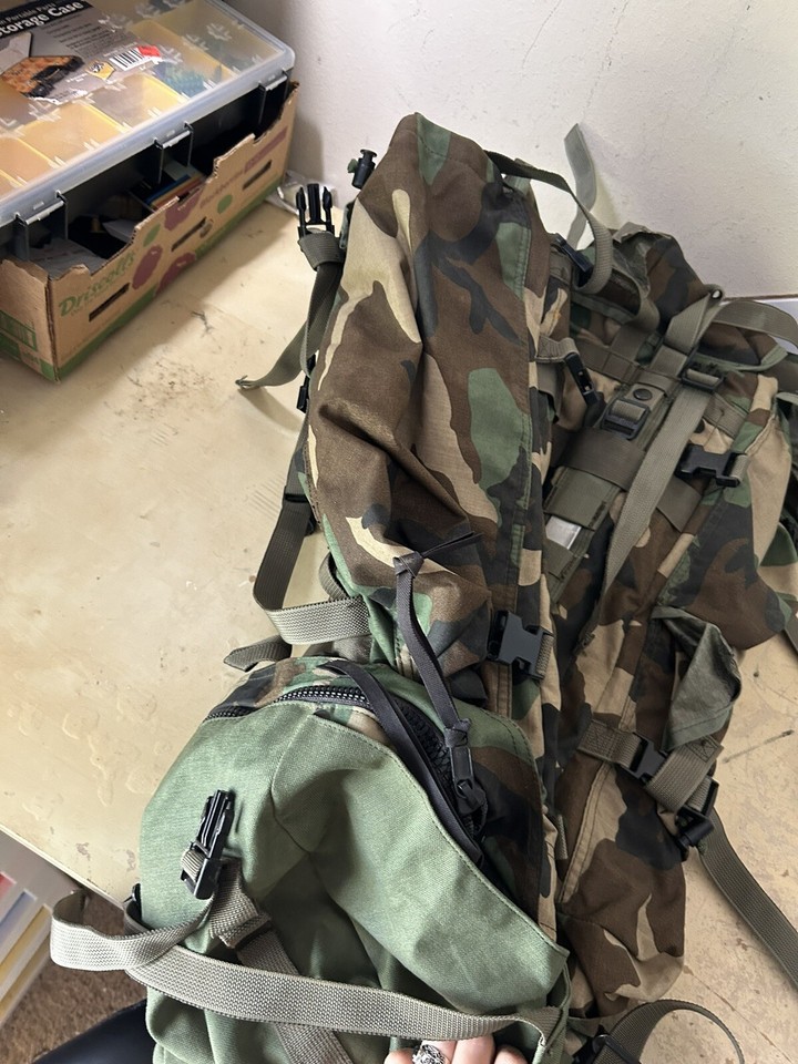 US Military M81 Woodland Camouflage Combat Field Pack Large with ...