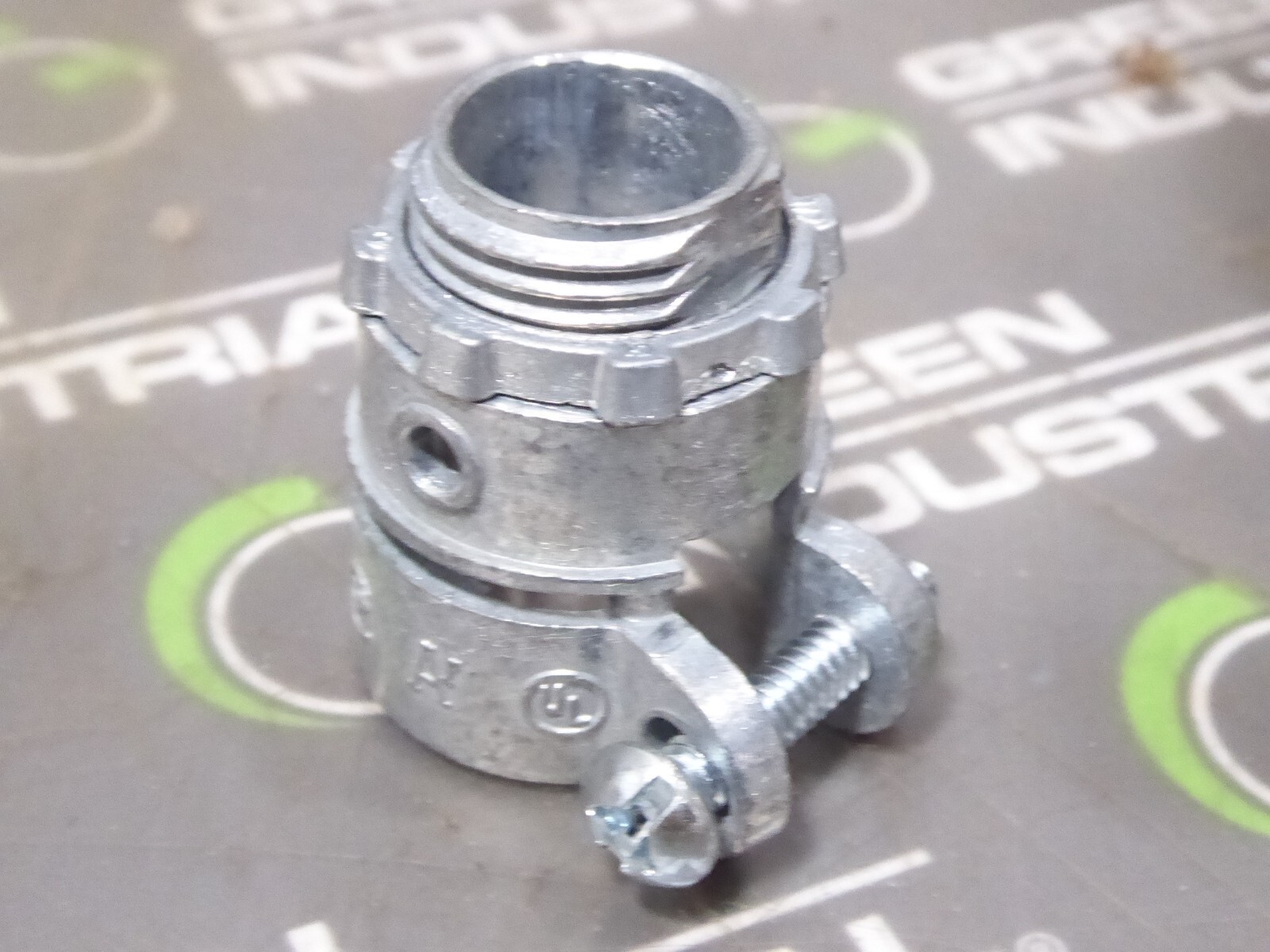 NEW Lot of 50 Arlington L421 1/2" Zinc Die Cast Squeeze Connectors | eBay