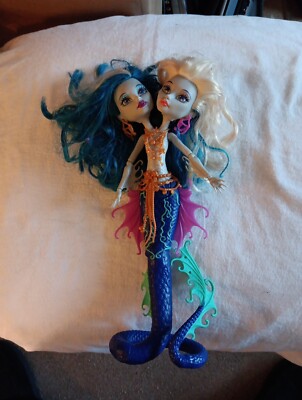 Monster High Peri and Pearl Great Scarrier Reef Twins Serpentine Two ...