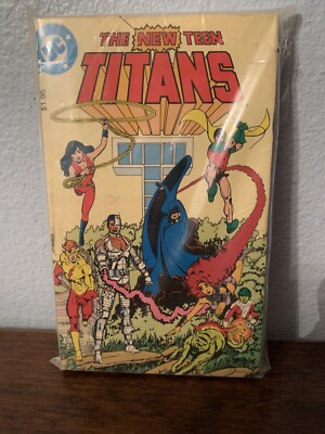 DC the new teen titans - First 4 adventures In 1 book 1982 TOR | eBay
