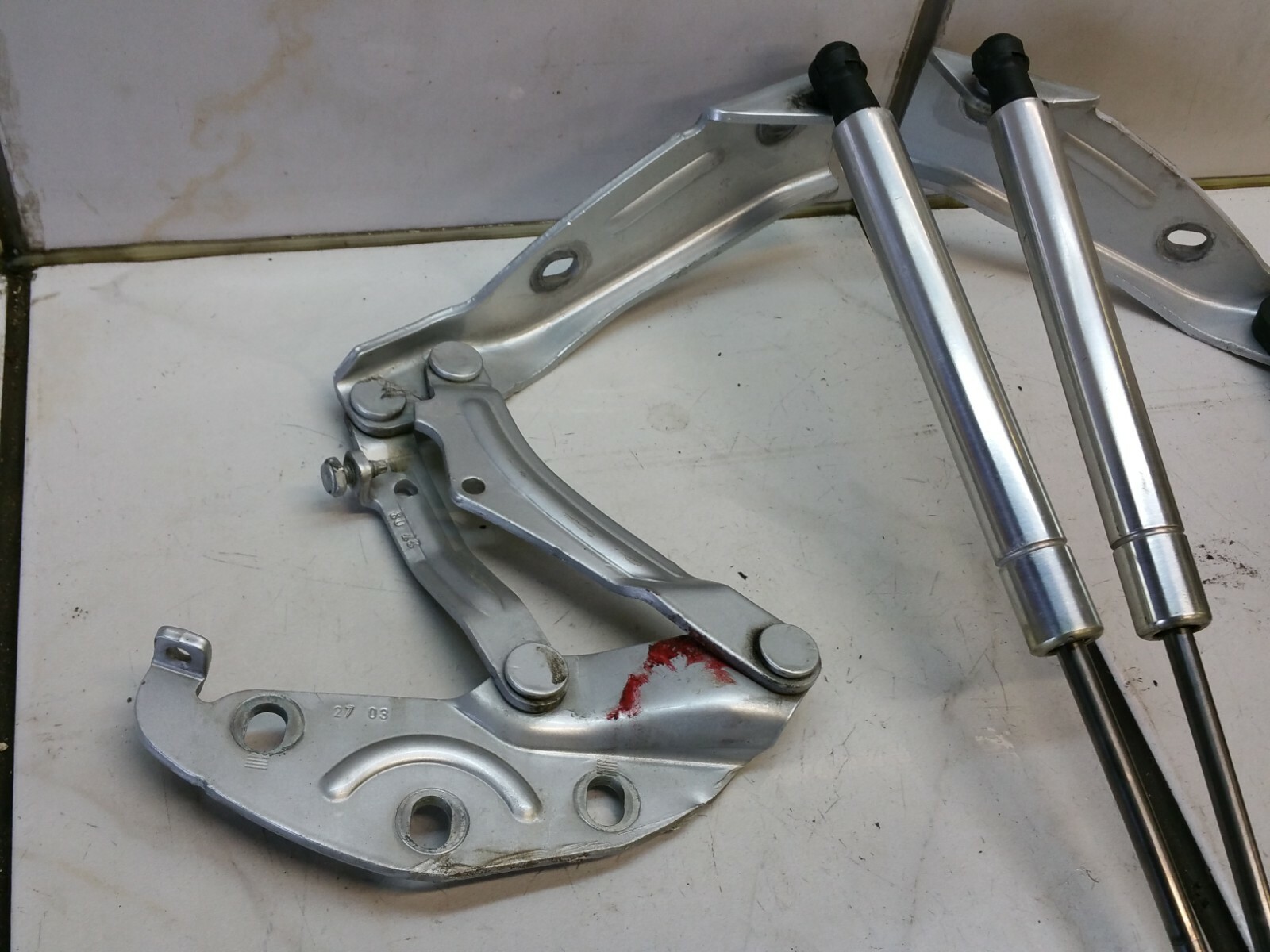 2004 VW VOLKSWAGEN PHAETON PAIR OF HOOD HINGES LEFT & RIGHT - SILVER ...