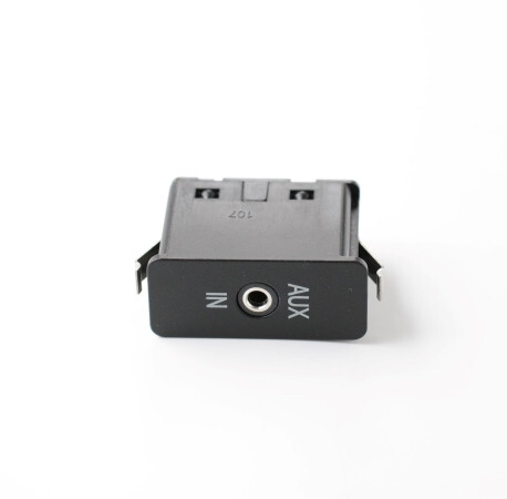 AUX Auxiliary Input Socket For BMW E60 E87 E90 E92 E93 F30 F10 F12 E70 ...
