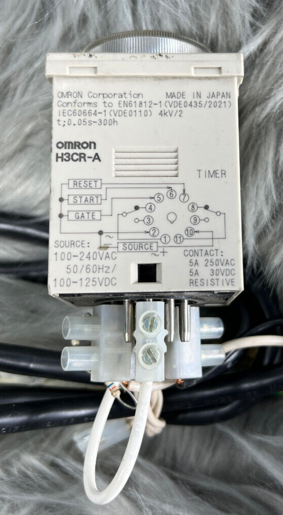 OMRON H3CR-A Timer Switch Type 100 to 240 VAC 50/60Hz 0.05s-300h Free ...