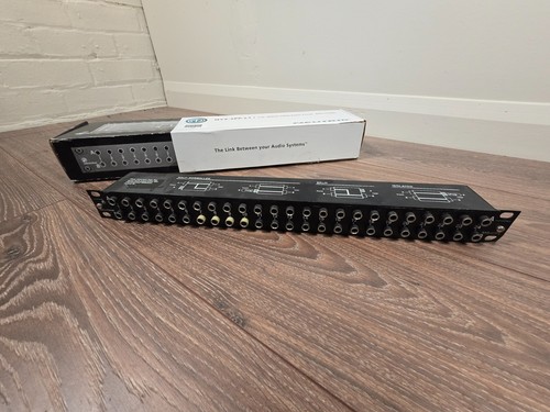 Neutrik NYS-SPP-L1 48-Way Rack Patch Bay Panel – Professional Audio ...