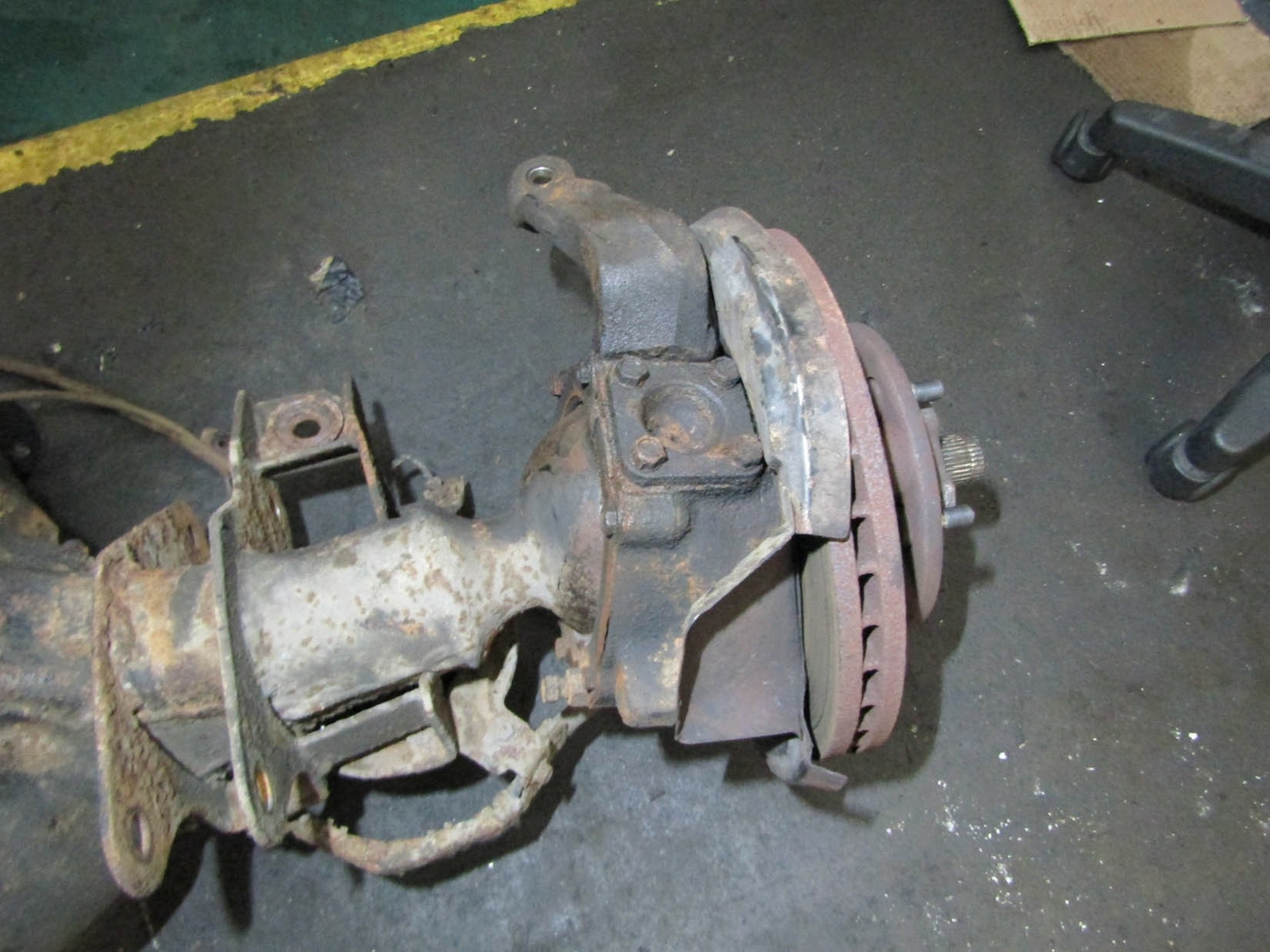 Nissan Patrol 3.0 Y61 97-04 ZD30 front axle diff differential + hubs | eBay
