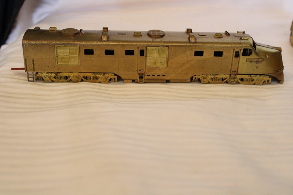 HO Scale Hallmark, Brass Alco DL-109 / 110 Diesel Locomotive A& B Units ...