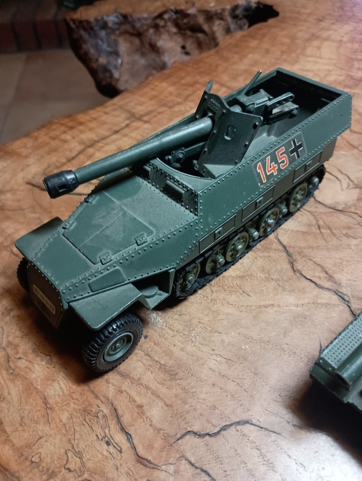 2 Dinky Military Vehicles Leapard Tank And Tank Destoryer | eBay Australia