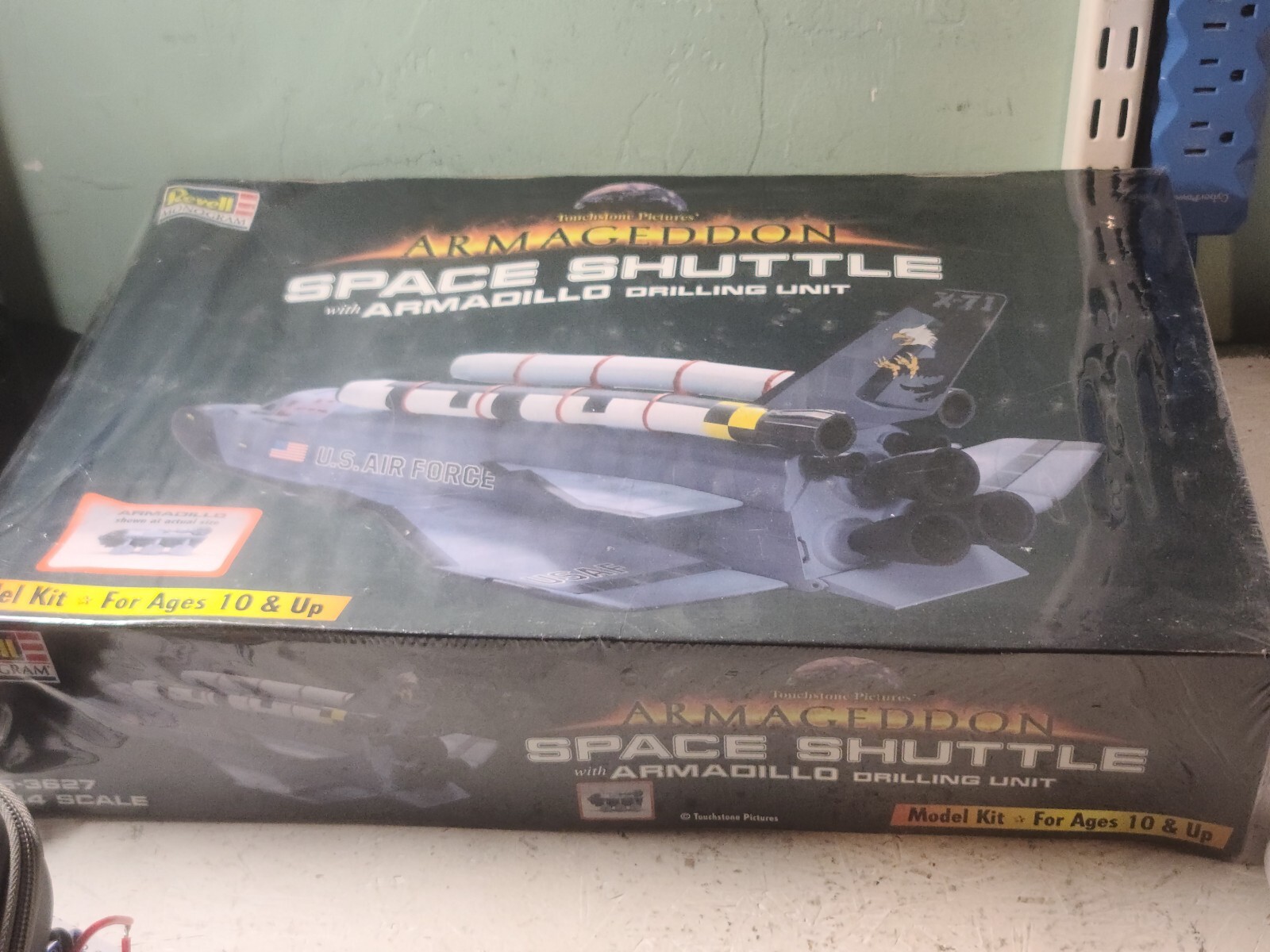 Revell Monogram Armageddon Space Shuttle w/ Armadillo Drilling Unit ...