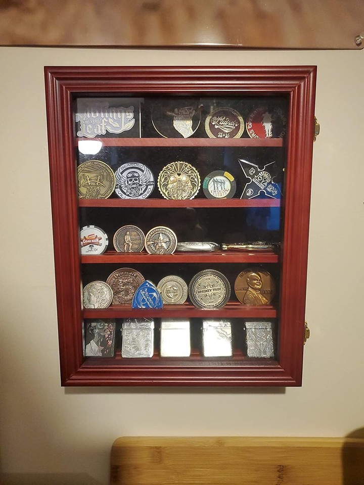 Challenge Coins Display Case HD Toughened Glass Door Coin Holder Wood ...