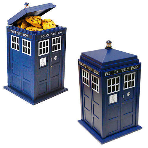 Official Doctor Dr Who TARDIS Cookie Jar Biscuit Tin with lights sound ...