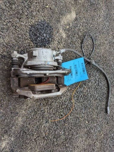 Driver Caliper Sedan Front Without Sport Brake Fits 19 BMW 330i ...