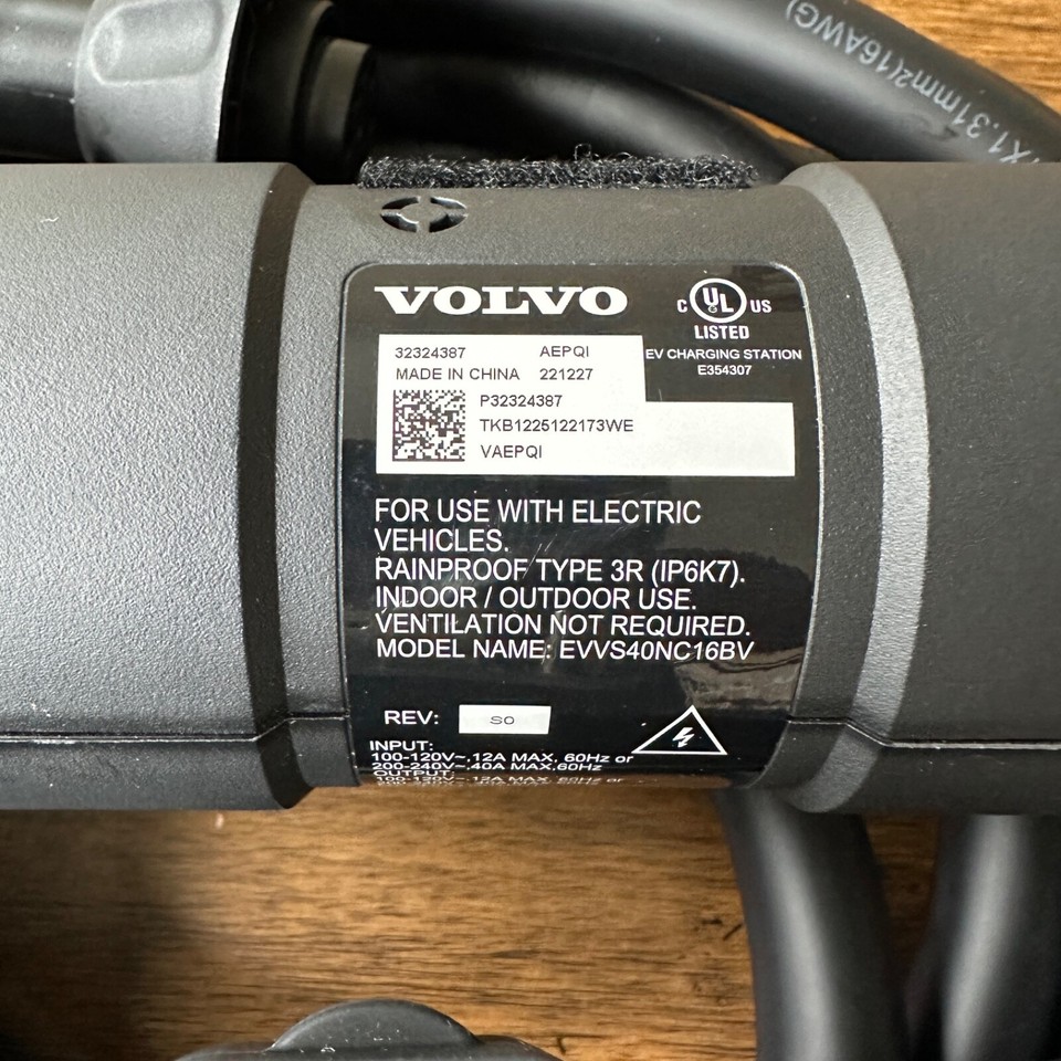 Volvo EV Charger S60 S90 XC60 XC90 XC40 PHEV Charging cable 120v 240v ...
