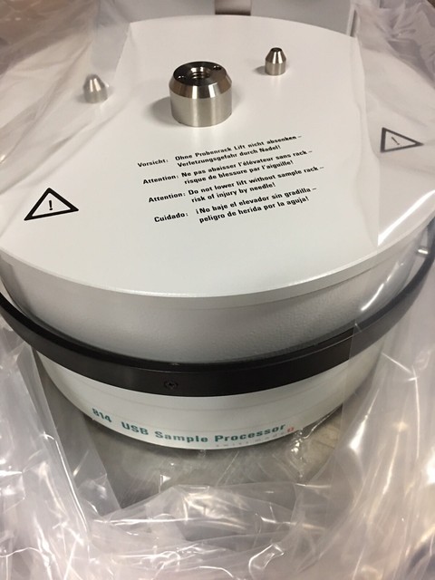 METROHM 814 USB SAMPLE PROCESSOR (2T/2P) 2.814.0110 & 24 SLOT TRAY 6. ...