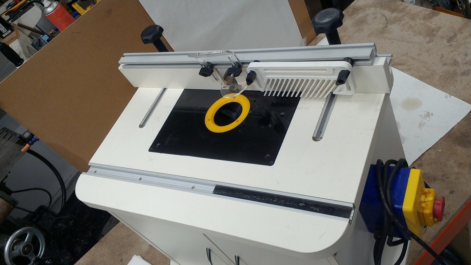 Axminster Router Table, with Fence, Featherboard, cutter guard and ...