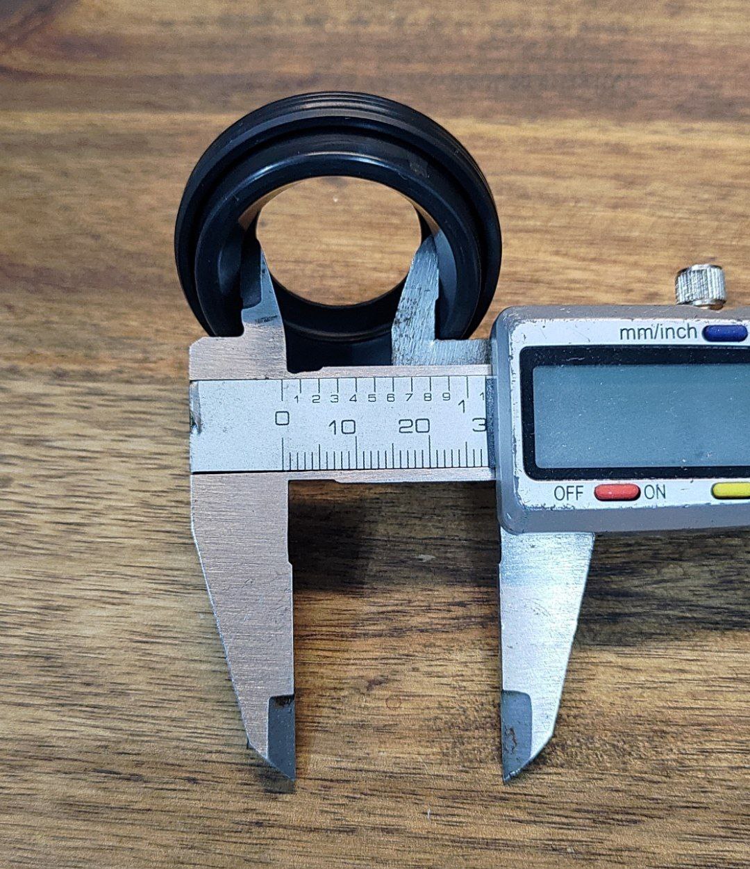 GENUINE Toyota Hilux D4D KUN26 1KD-FTV 1KD Injector Seal Rocker Cover ...