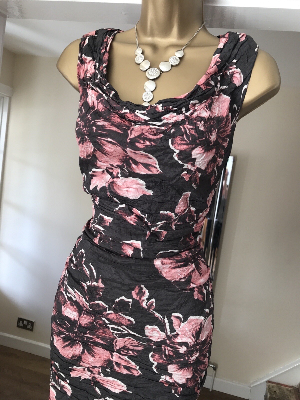 £140 Phase Eight 'Tegan Rose' Ruched pencil wiggle cocktail party dress ...