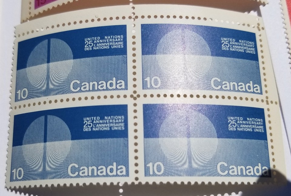 CANADA STAMP LOT (6) PB/4 #458~496~499~500~513~514 BIRDS~UN~FLAGS ...
