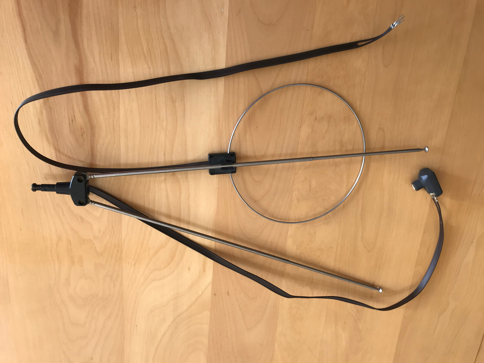 Vintage TV Rabbit Ear / Antenna Set | eBay