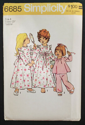Simplicity Sewing Pattern 6685 Toddler's Robe, Nightgown & Pajamas Size ...