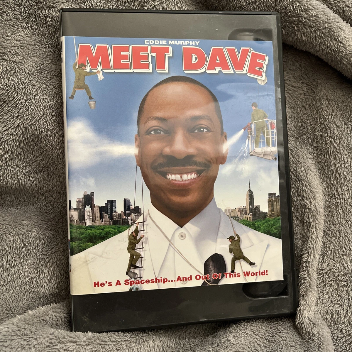 Meet Dave Elizabeth Banks