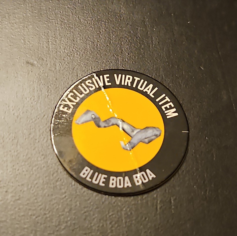 Roblox BLUE BOA BOA exclusive virtual CODE - delivered via Messages | eBay