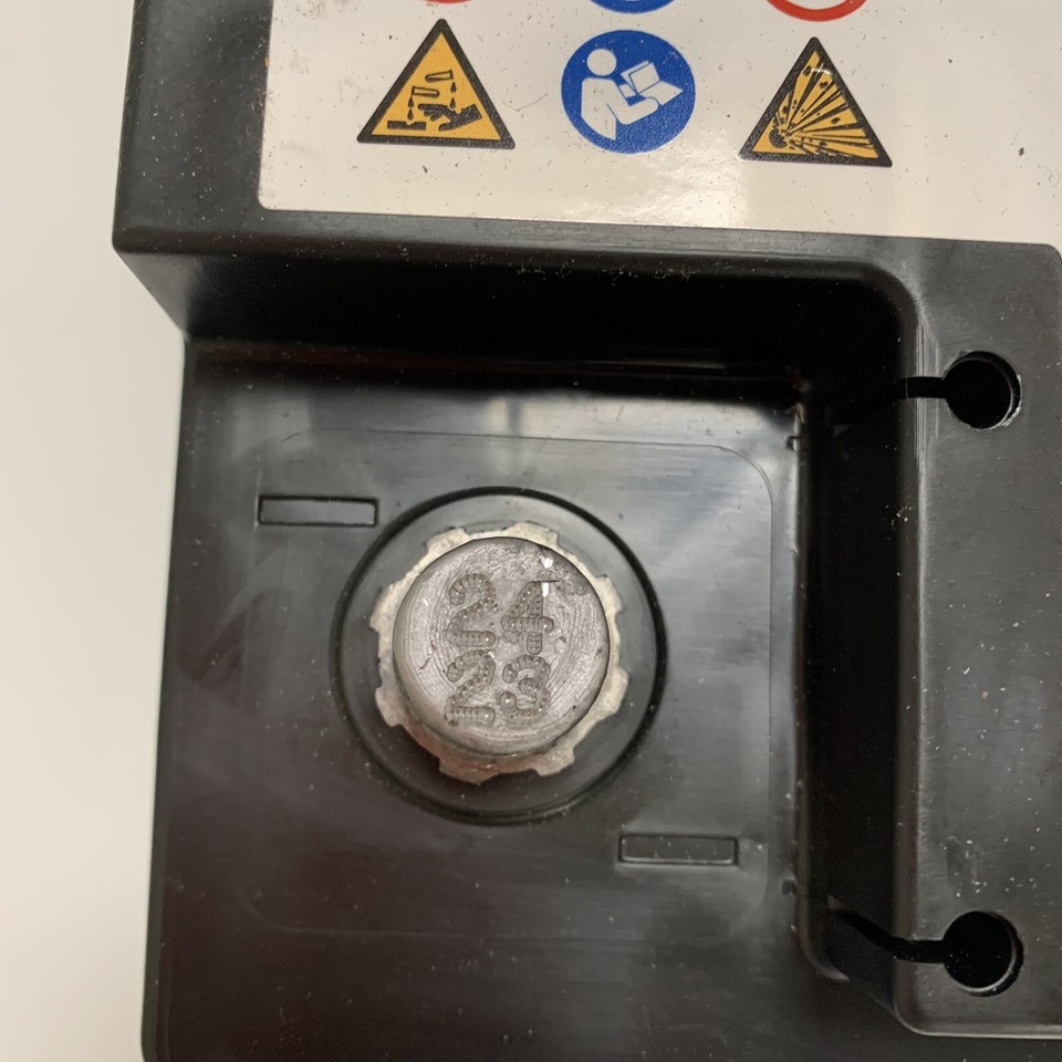 Jaguar Xe 12 Volt 80AH RC140 800 Amps AGM Varta Car Battery Year 2023 ...