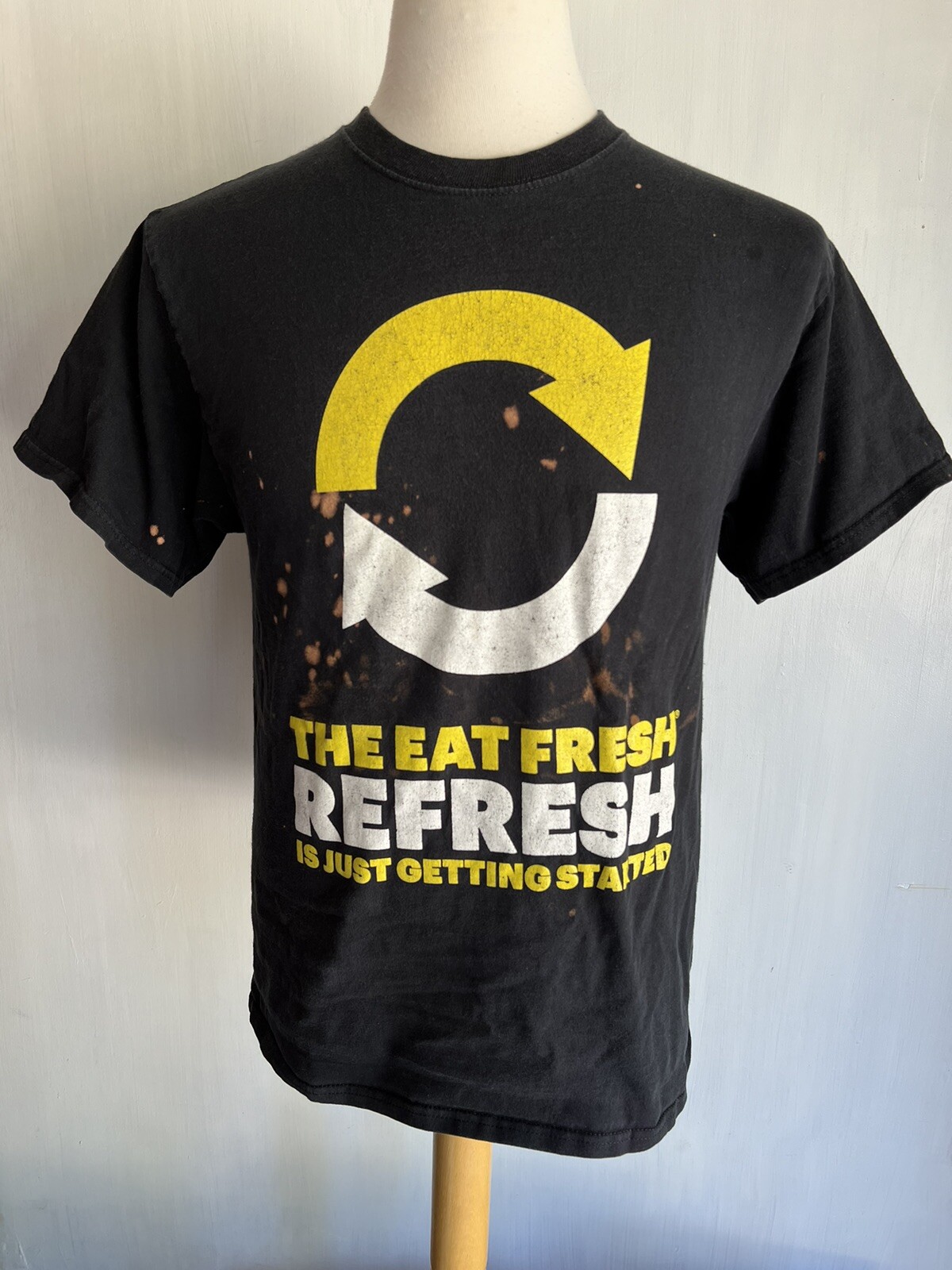 SUBWAY Official "The Eat Fresh Refresh" Sandwich DIST… - Gem