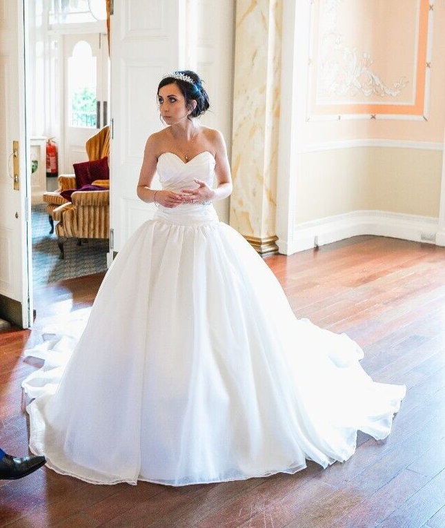 Disney Prinzessinnen Brautkleider Alfred Angelo