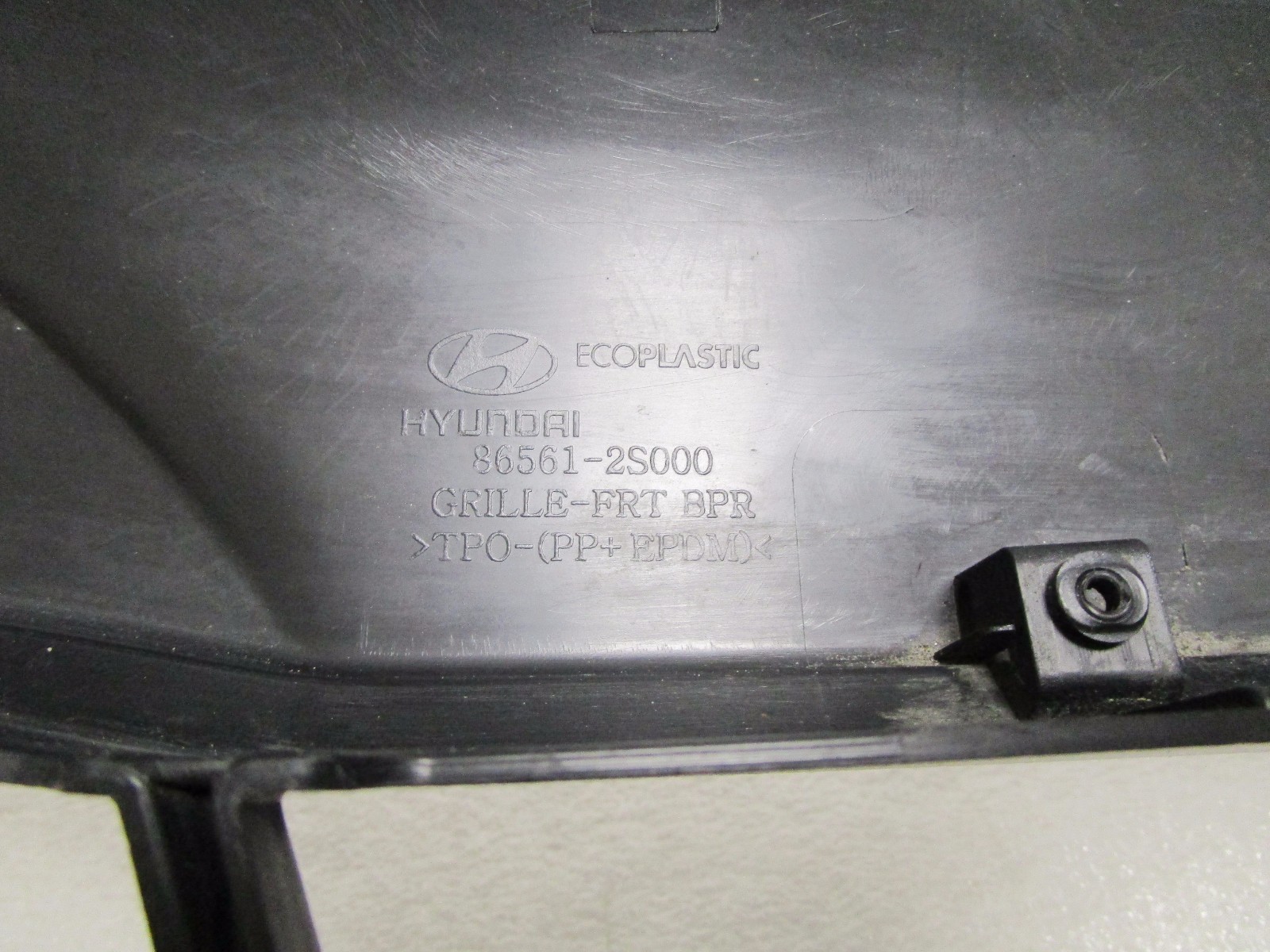 2010-2014 HYUNDAI TUCSON FRONT RADIATOR GRILLE COVER VENT 86561-2S000 ...