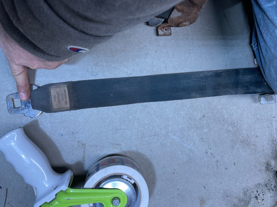 1970 CUDA CHALLENGER E-BODY USED OEM SEAT BELT RETRACTOR SET 2999587 70 ...