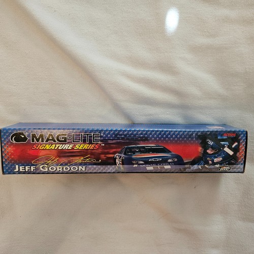 MAGLITE Signature Series JEFF GORDON 3-D Flashlight #24 NASCAR PEPSI ...
