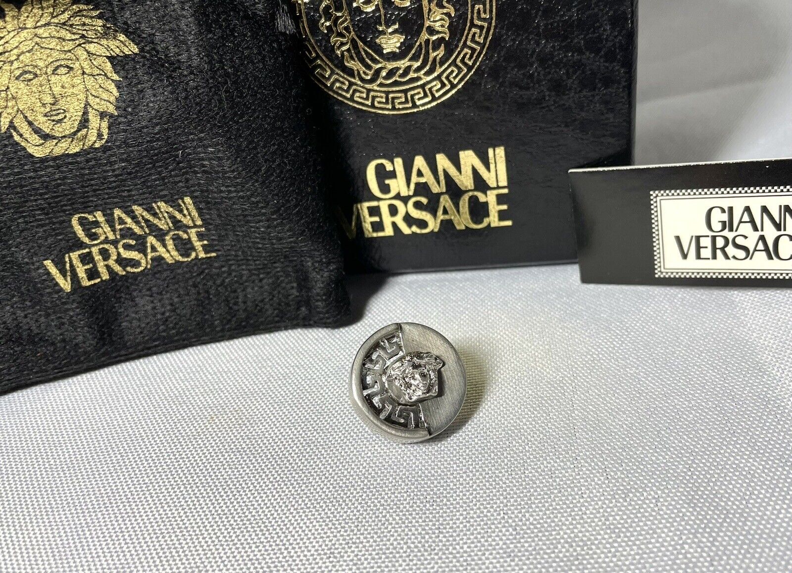 Auth Good Condition Gianni Versace Brooch Medusa x Greca Logo Pin Gold ...