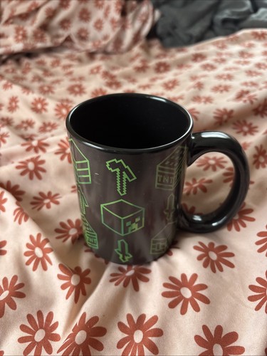 Minecraft Coffee Mug Cup 15 oz Black Green Color Changing Video Game ...