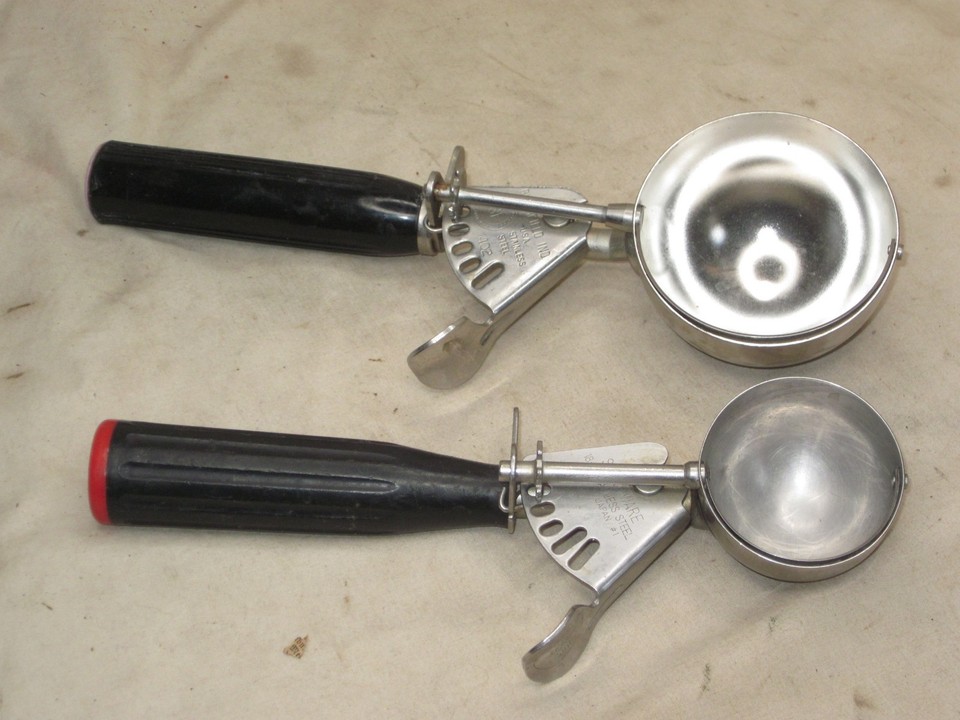 2 vintage quality ice cream scoops Bloomfield 402 & Syscoware #1 spring ...