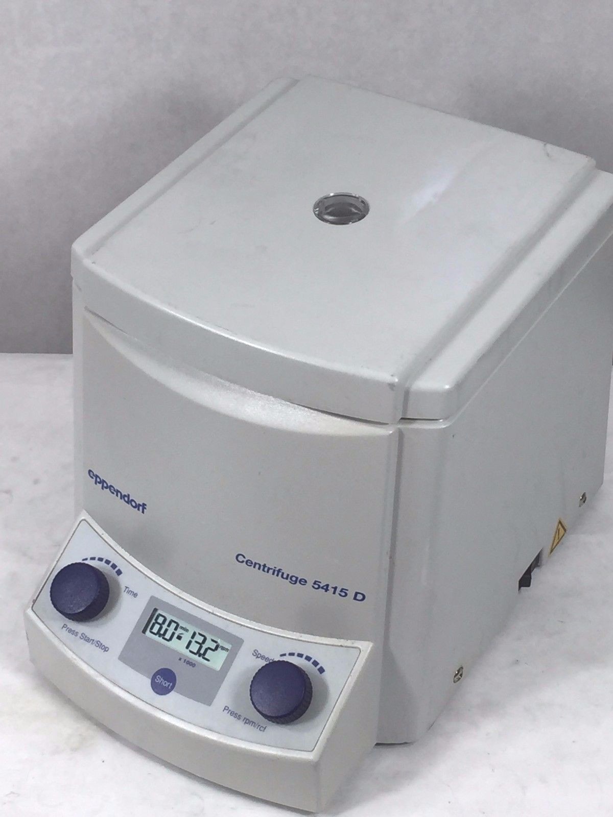 Eppendorf Centrifuge 5415d